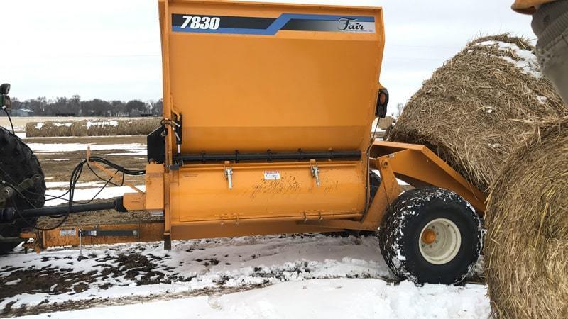 7830 Round Bale Processor with Blower for Sale - Fair Manufacturing